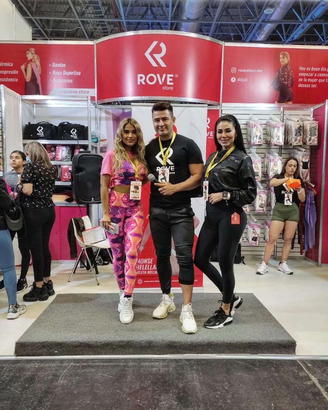 Edecanes para eventos masivos: una herramienta efectiva para dinamizar ...